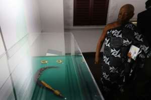 Ghana's Asante king displays return of looted treasures