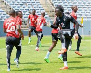 Ghana goalie Richard Ofori resumes training with Orlando Pirates after ...