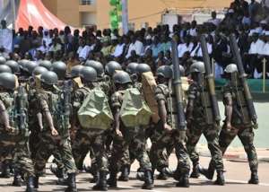 Tuareg rebels take Mali town after army pullout