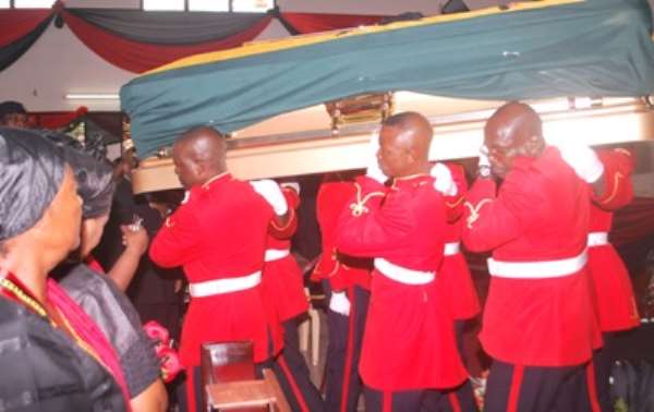 Thousands mourn Quashigah