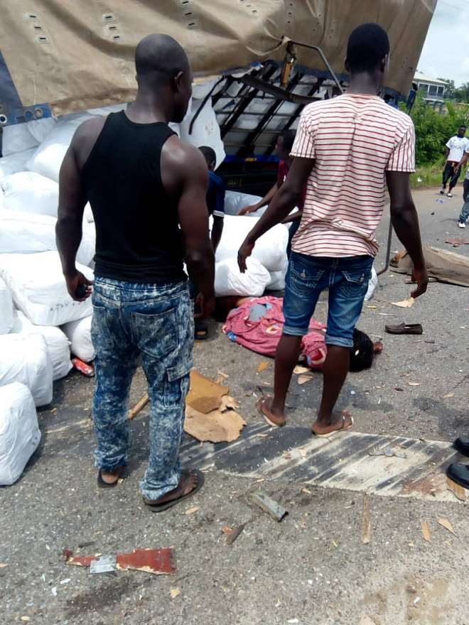 3 dead,15 sustain injuries in gory accident