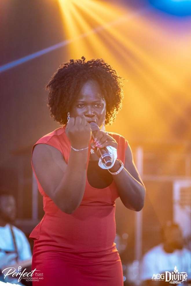 Ange De Gloire and other Ghanaian gospel musicians lead Ghanaians into ...