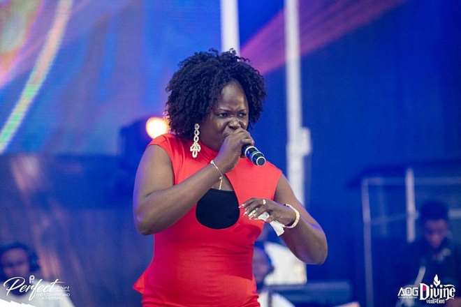 Ange De Gloire and other Ghanaian gospel musicians lead Ghanaians into ...