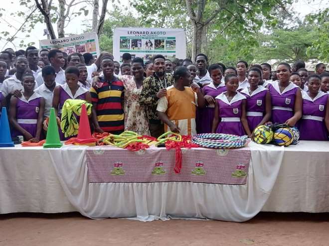 Former Kotoko Fitness Coach donates sports equipment to Tsito Senior ...