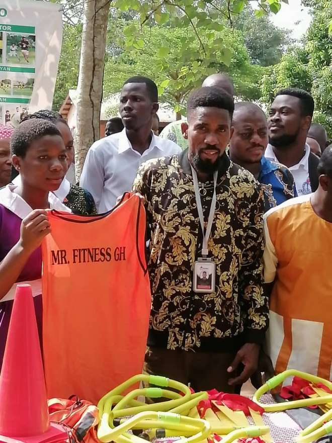 Former Kotoko Fitness Coach donates sports equipment to Tsito Senior ...
