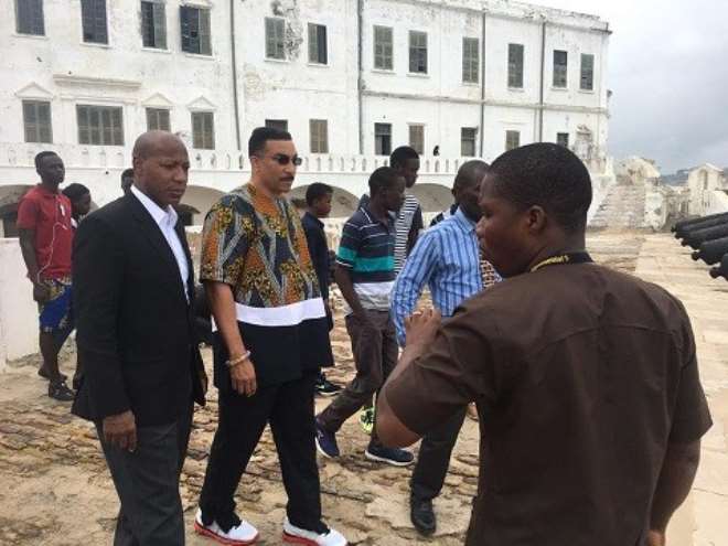 Boxing Referee Tony Weeks visits Cape Coast castle