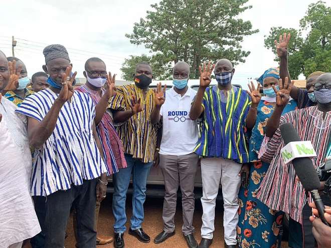 Alhaji Alhassan Yakubu Tali Donates To NPP Tolon Constituency