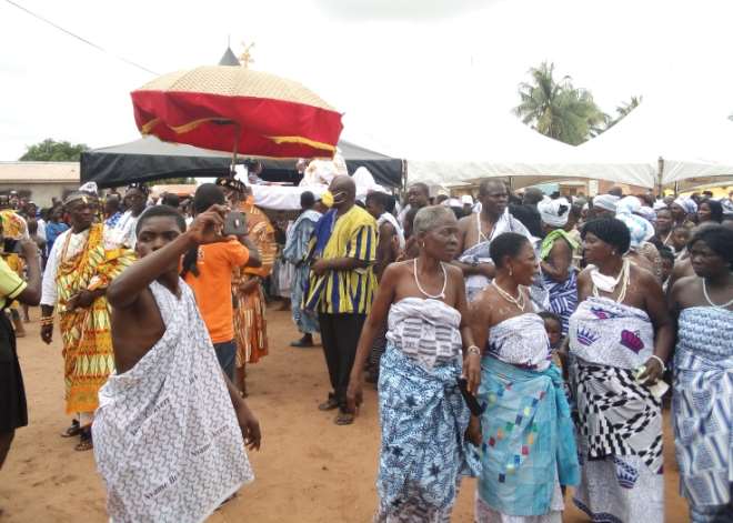 V/R:Togbe Kadzahlo IV Outdoored as Chief of Anlo-Afiadenyigba