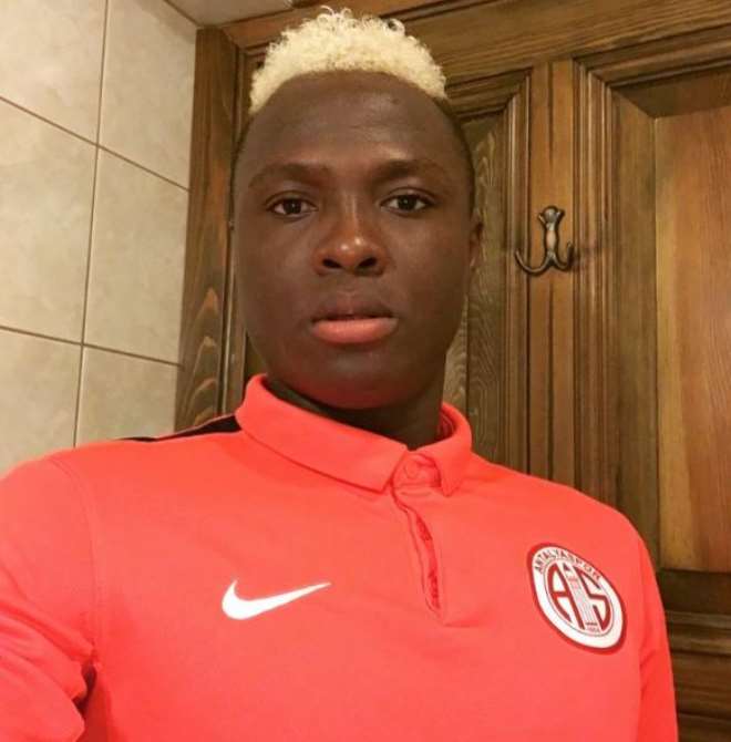 Footballer Samuel Inkoom Goes Blonde In New Hair