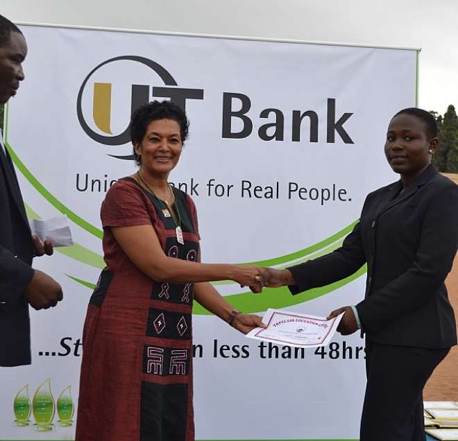 Children eulogise Mills as Dede awards certificates