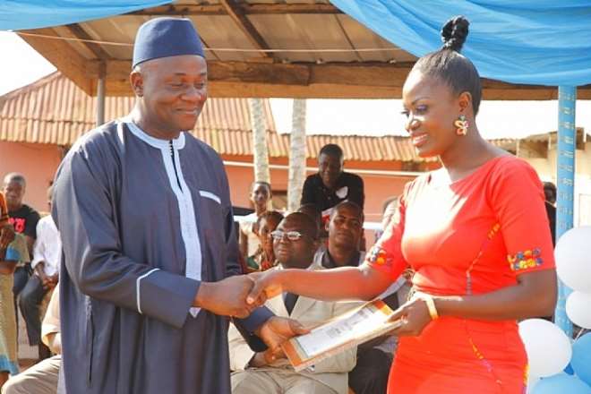 Awukugua Honours Sultry Actress Nana Akua Addo