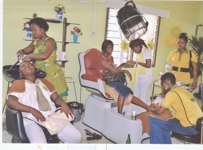 FIRST BATCH OF FC BEAUTY COLLEGE STUDENTS GRADUATES