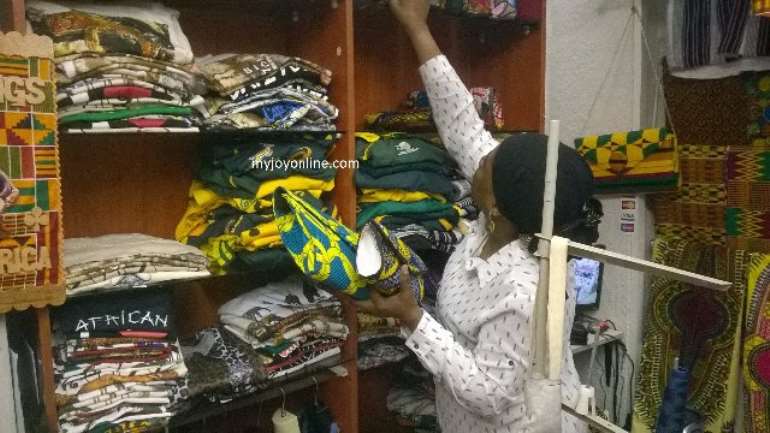 Ghanaian emigrants promote Ghana textiles in Cape Town