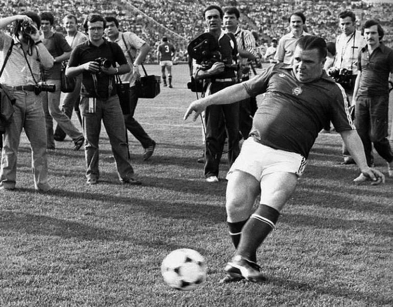 The 10 football World Cup heroes