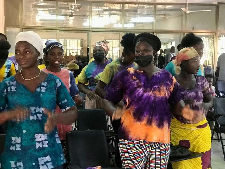 GEA trains 40 women in Tye and Dye making in Fumbisi