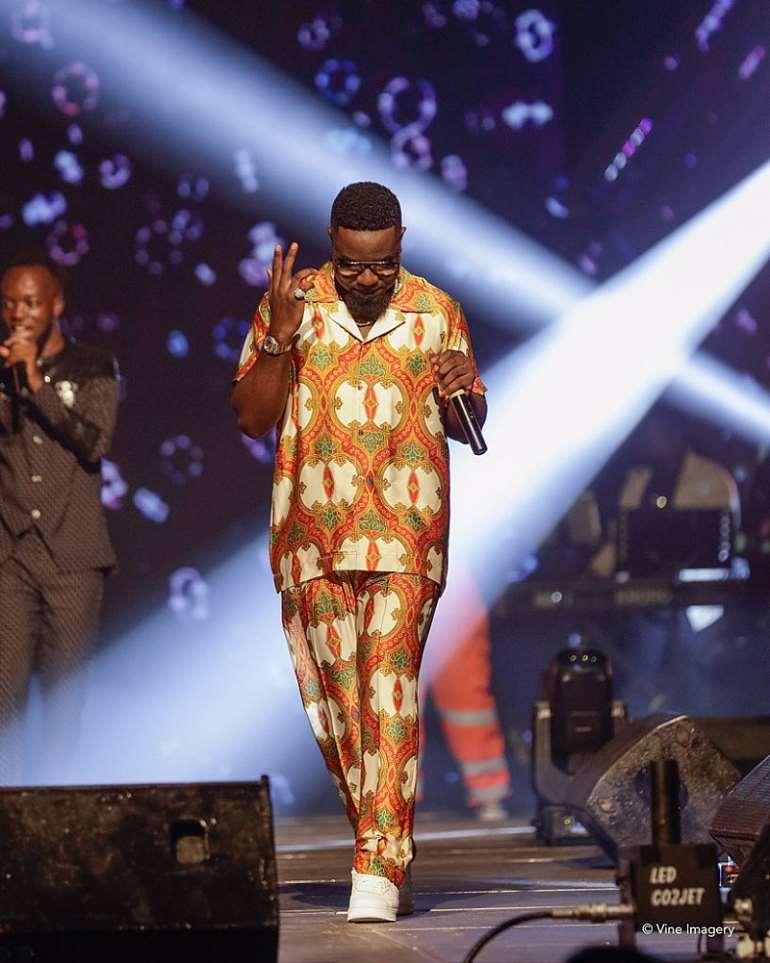 Watch how Sarkodie stole show with his fashion style at Rapperholic ...