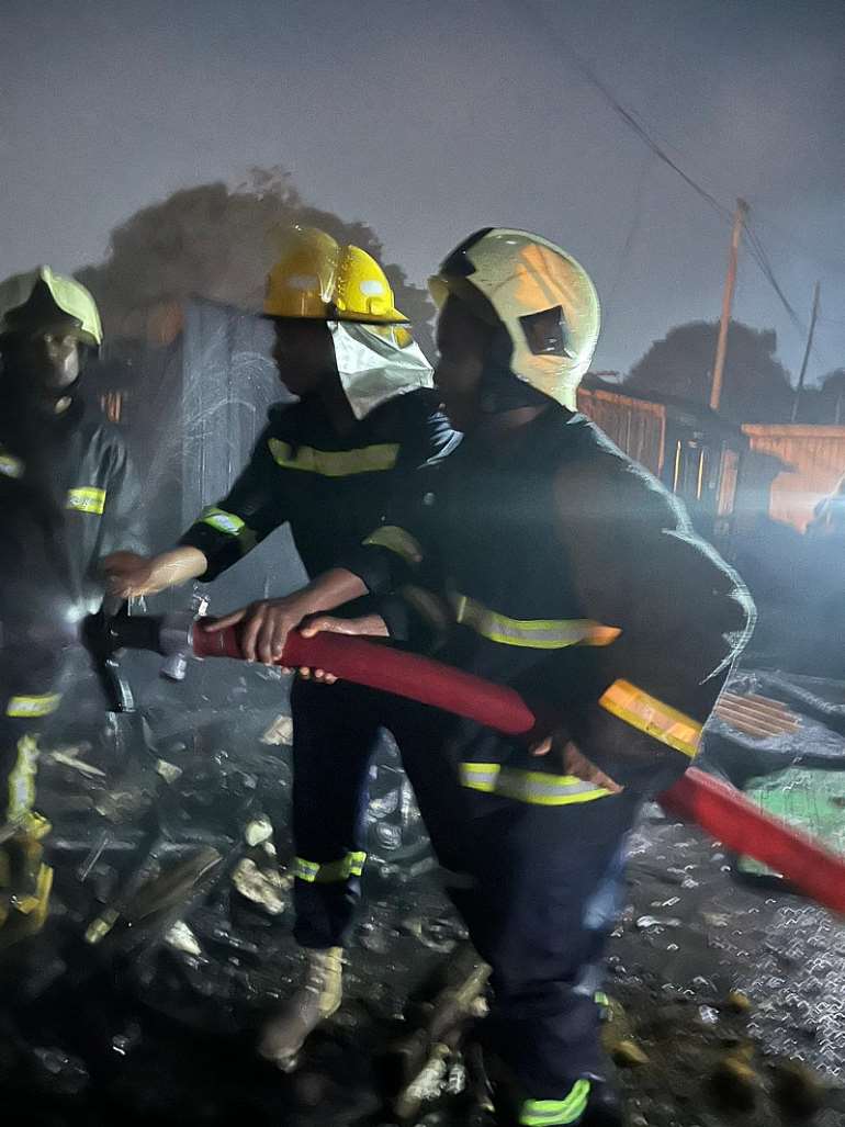 Fire sweeps over 15 shops, houses at Tema Community Two