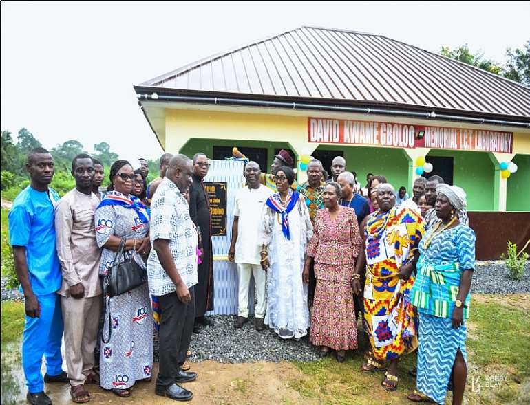E/R: Gboloo Kofi JHS gets ICT Center