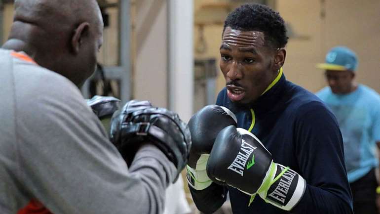 Joy Sports Big Preview: Richard Commey v Robert Easter, Jnr