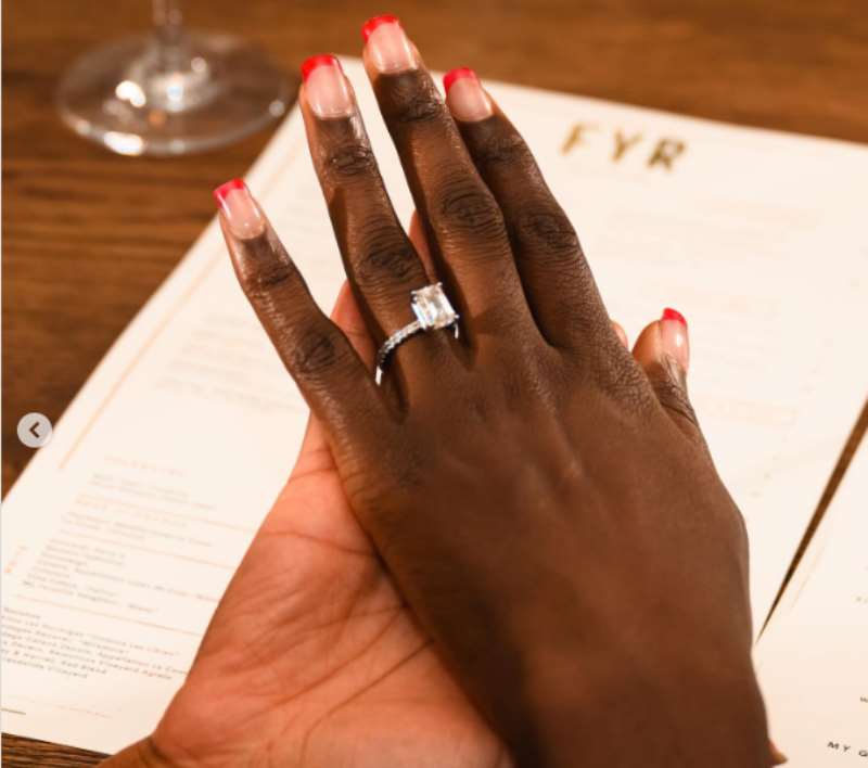 Black Stars winger Yaw Yeboah proposes to girlfriend, Gifty Boakye [PHOTOS]