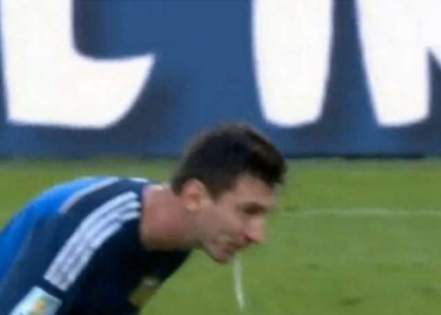 Memes Messi Vomito Curiosità: Messi Ieri In Italia Per Incontrare