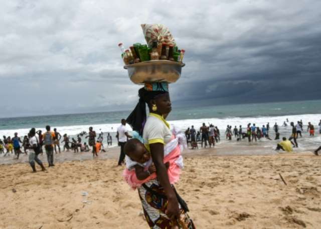 abidjan beach