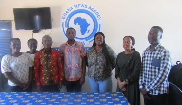 Check the expiration dates on canned products – Nutritionist