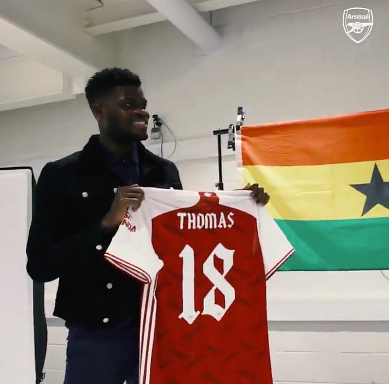 Ghana Star Thomas Partey Arrives At New Club Arsenal [VIDEO]