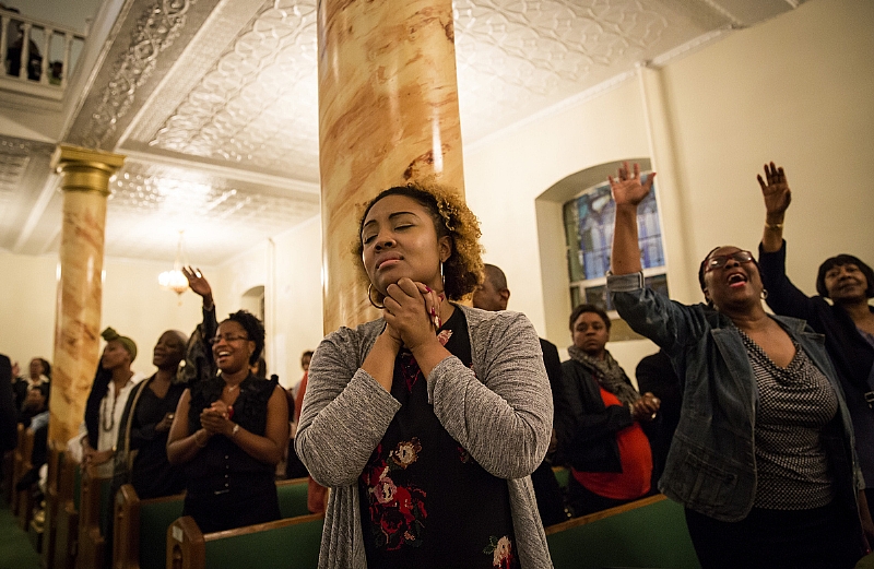 Avoid These 10 Things While In Church Avoid These 10 Things While In Church