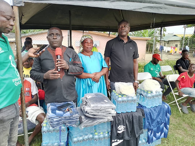 Hon. Robert Wisdom Cudjoe donates to Himan-Prestea Inter-Tribal competition