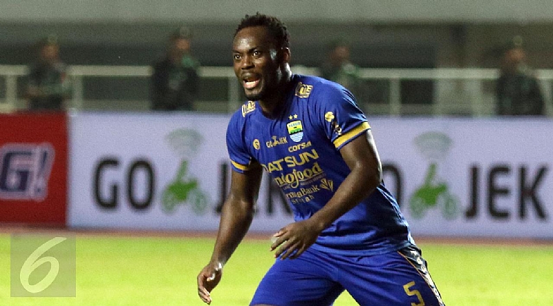 Michael Essien Climbs Off Bench To Aid Persib Bandung Beat Mo Sissoko's ...