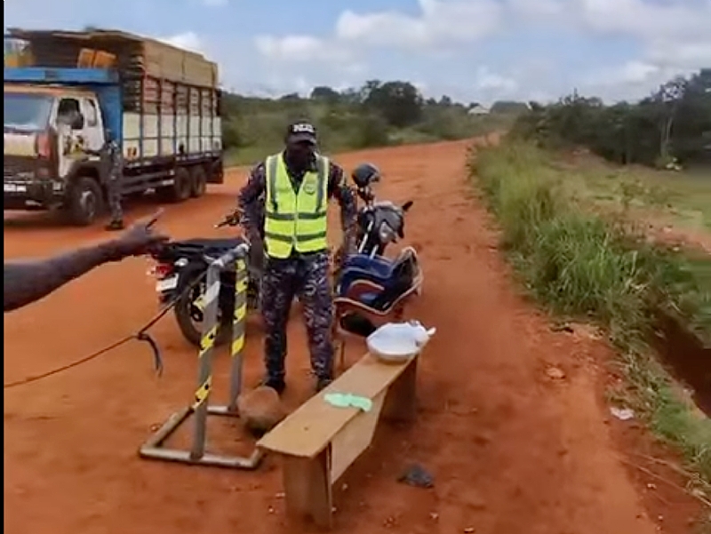Police officer caught on video taking bribe interdicted