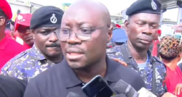 'Ernest Addison printed cash for Akufo-Addo to live champagne lifestyle ...