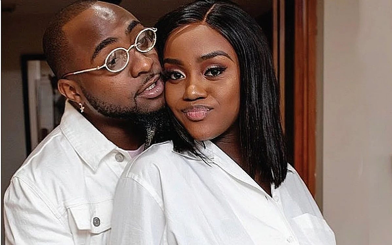 Davido promises to marry baby mama Chioma as they reunite