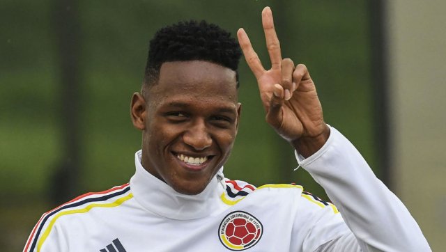 Barcelona Sign Defender Yerry Mina From Palmeiras