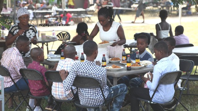 Long winding queues greet patrons at Luv FM Party in the Park