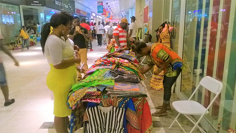 West Hills Mall kicks off 2021 with massive Sidewalk Sale