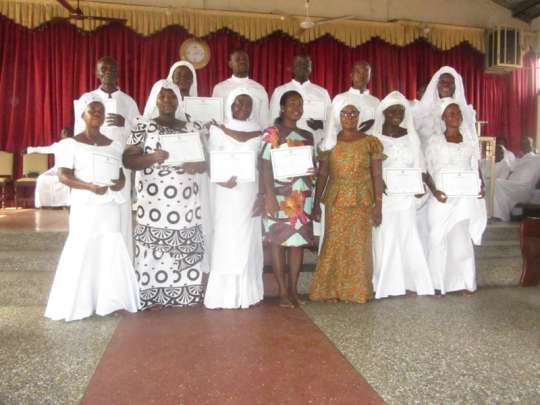 Members Of Truth Faith Church Receive NFED Certificates