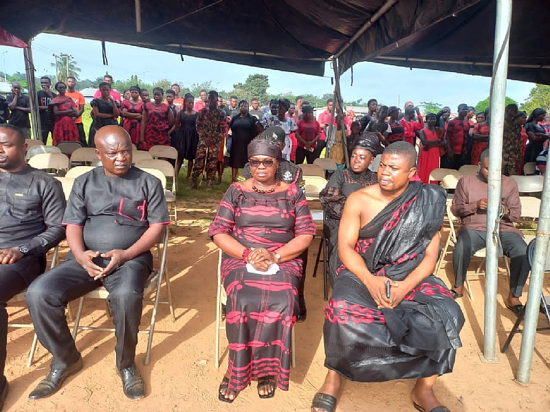 B/R: Scores weep uncontrollably, as bodies of four young people laid in ...