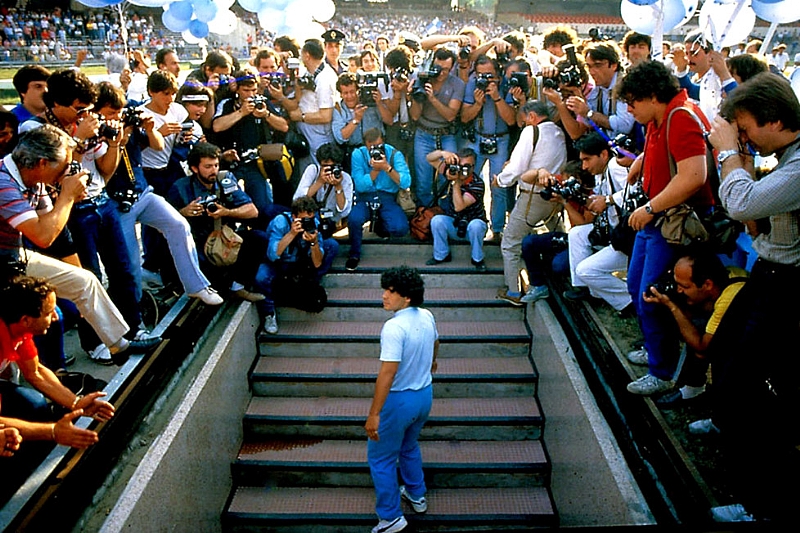How Cocaine, Fame And The Mafia Destroyed Diego Maradona How Cocaine, Fame And The Mafia Destroyed Diego Maradona