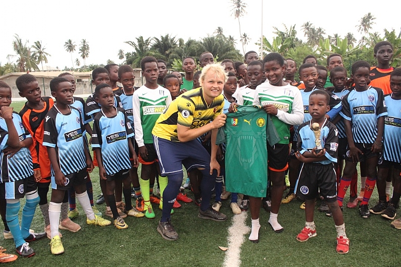 Tackling issues of streetism and teenage pregnancy with football ...