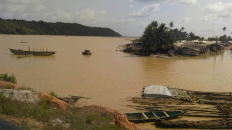 Security Forces Arrest 8 For Mining In River Ankobra