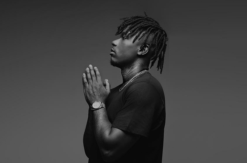 VIDEO: Loofy Drops Colorful Music Video For “Pepe”