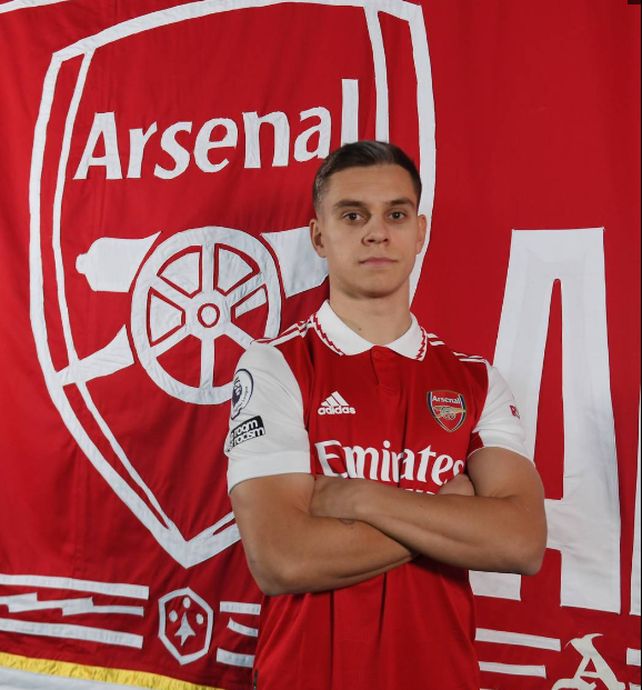 Leandro Trossard completes Arsenal move from Brighton