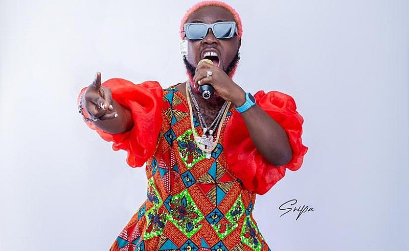 Fans jam to DJ Azonto's 'Fa No Fom' at Wizkid's 'No Show' concert in Accra