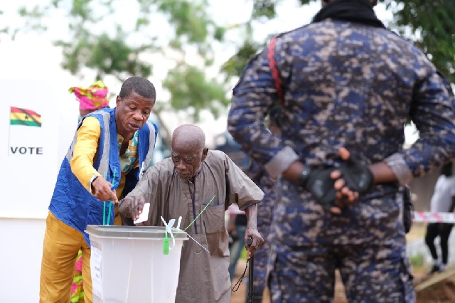 District Elections: Police pursue suspects for violent disturbances at ...