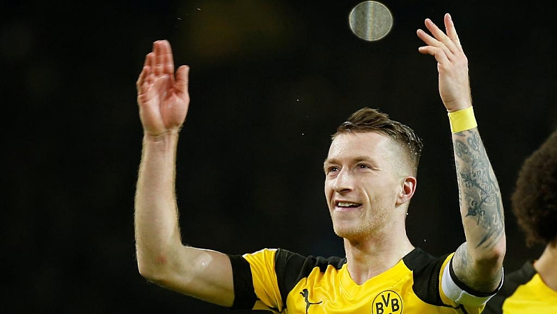 Reus rolls Dortmund into nine point Bundesliga lead
