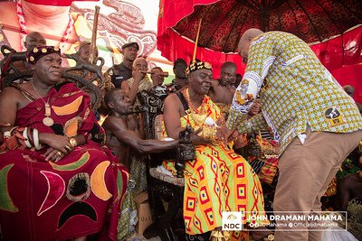 Mahama celebrates with Dormaahene
