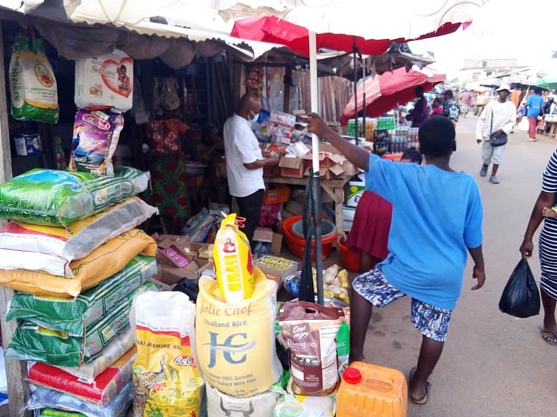 V/R: Traders in Dzodze market lament low patronage ahead of Christmas