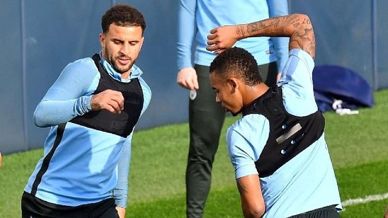Manchester City's Kyle Walker and Gabriel Jesus test positive for COVID-19